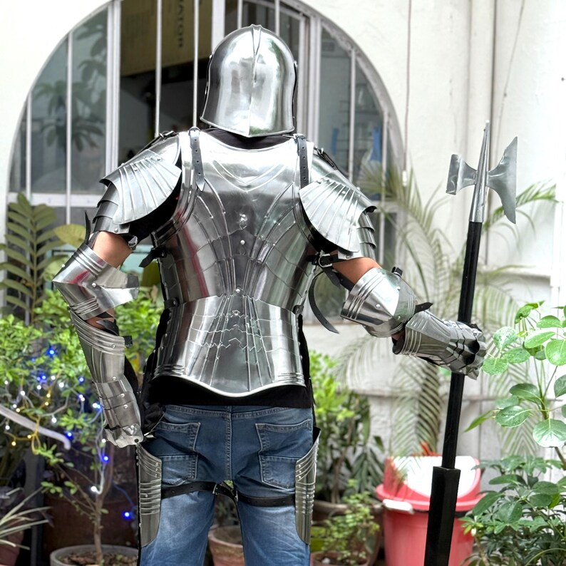 Ravenlord Gothic Armor Ensemble – Epic Full-plate Dark Knight Outfit ...