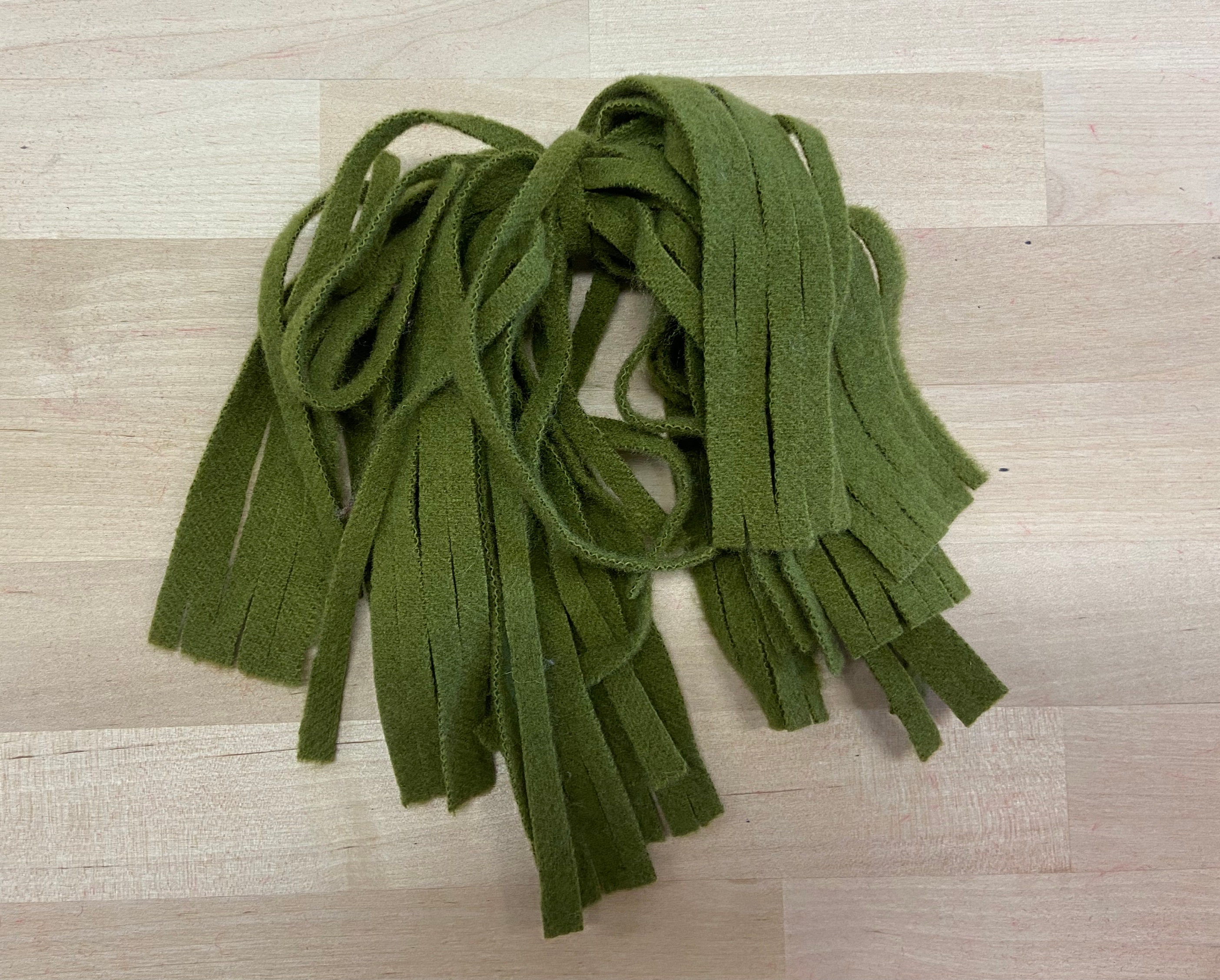 Rug Hooking Wool Strips or Swatch Medium Green 100% Wool 8 | Etsy