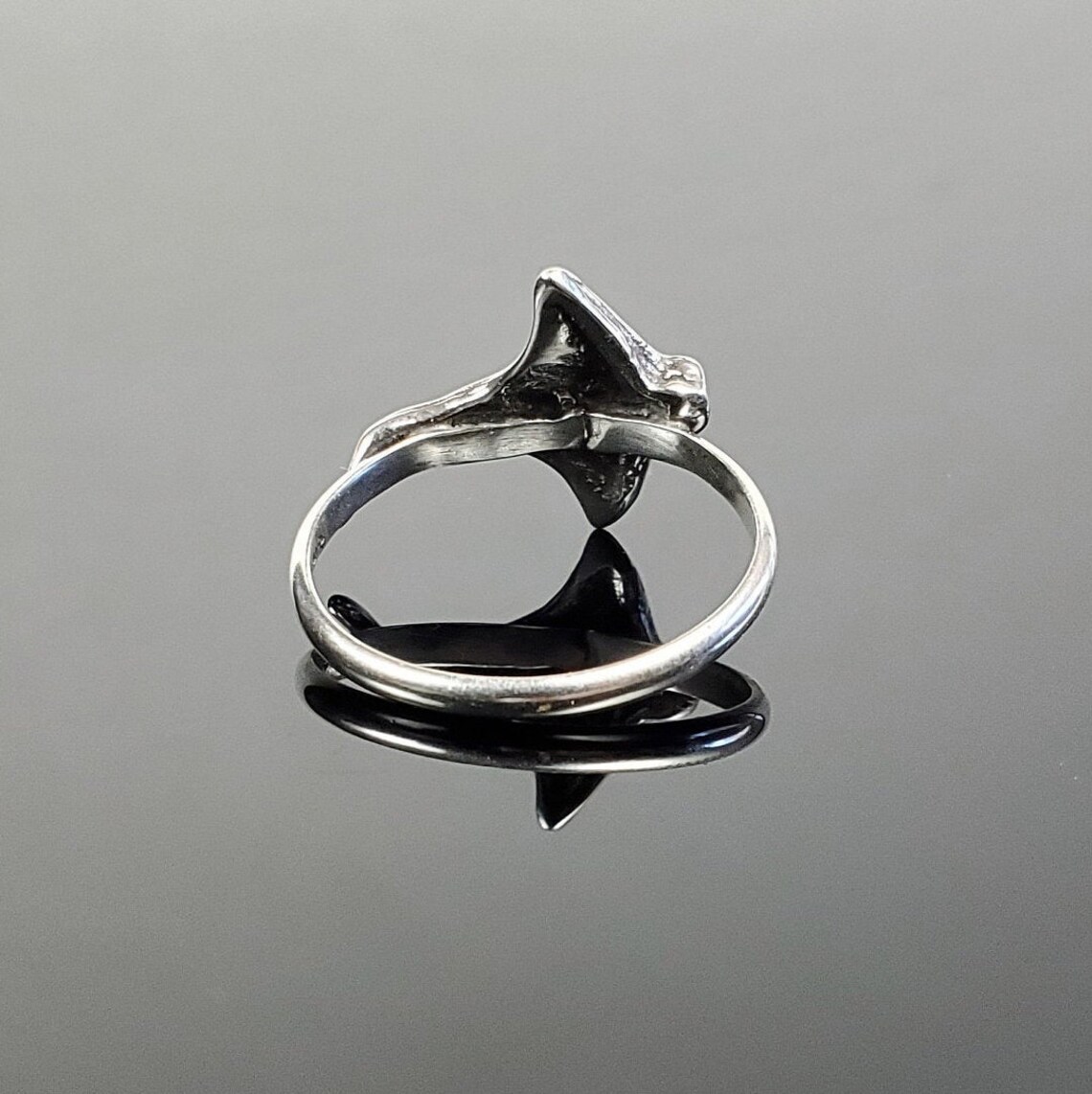 Sterling Silver Stingray Single Band Ring | Etsy