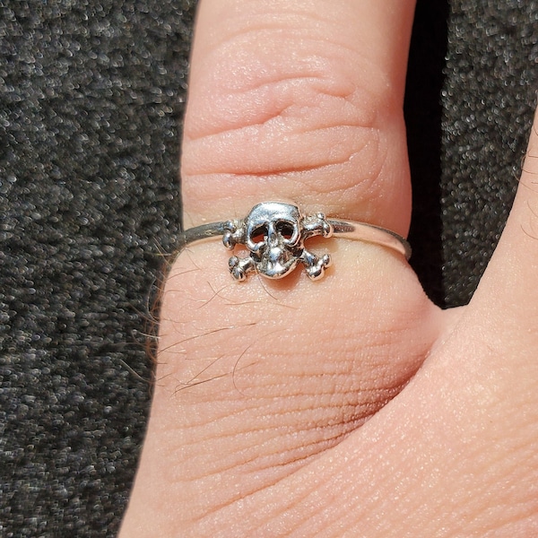 Sterling Skull Ring - Etsy