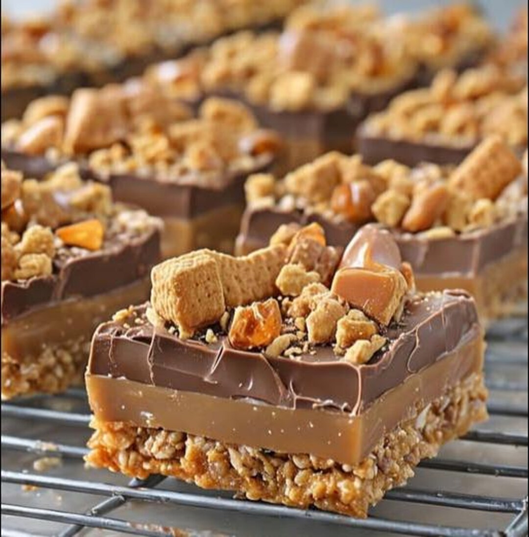 Butterfinger Caramel Crunch Bars Recipe | Chocolate & Graham Cracker ...
