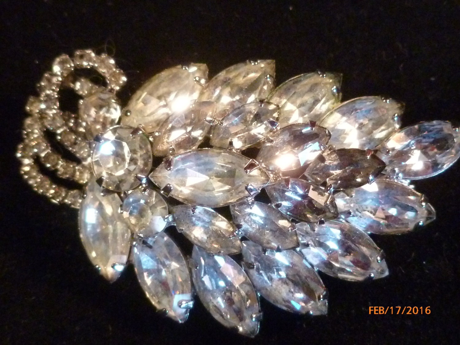 Gorgeous 1950's Vintage Rhinestone Pin Brooch Leaf Pronge | Etsy