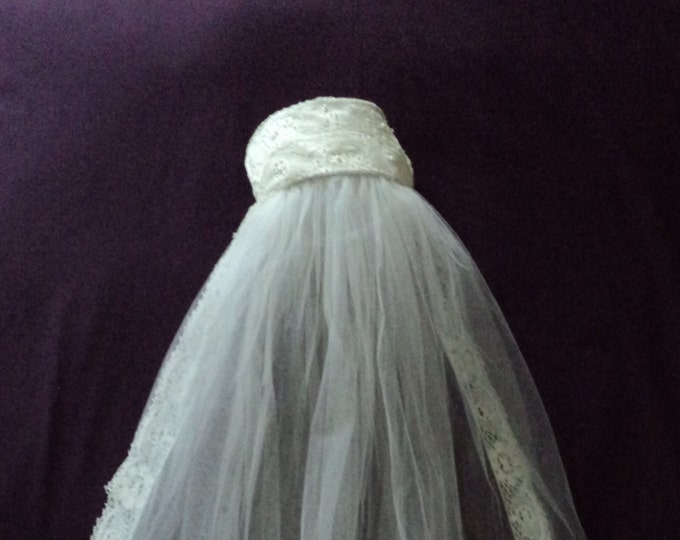 Vintage Ivory Lace Trimmed Wedding Bridal Veil - Etsy