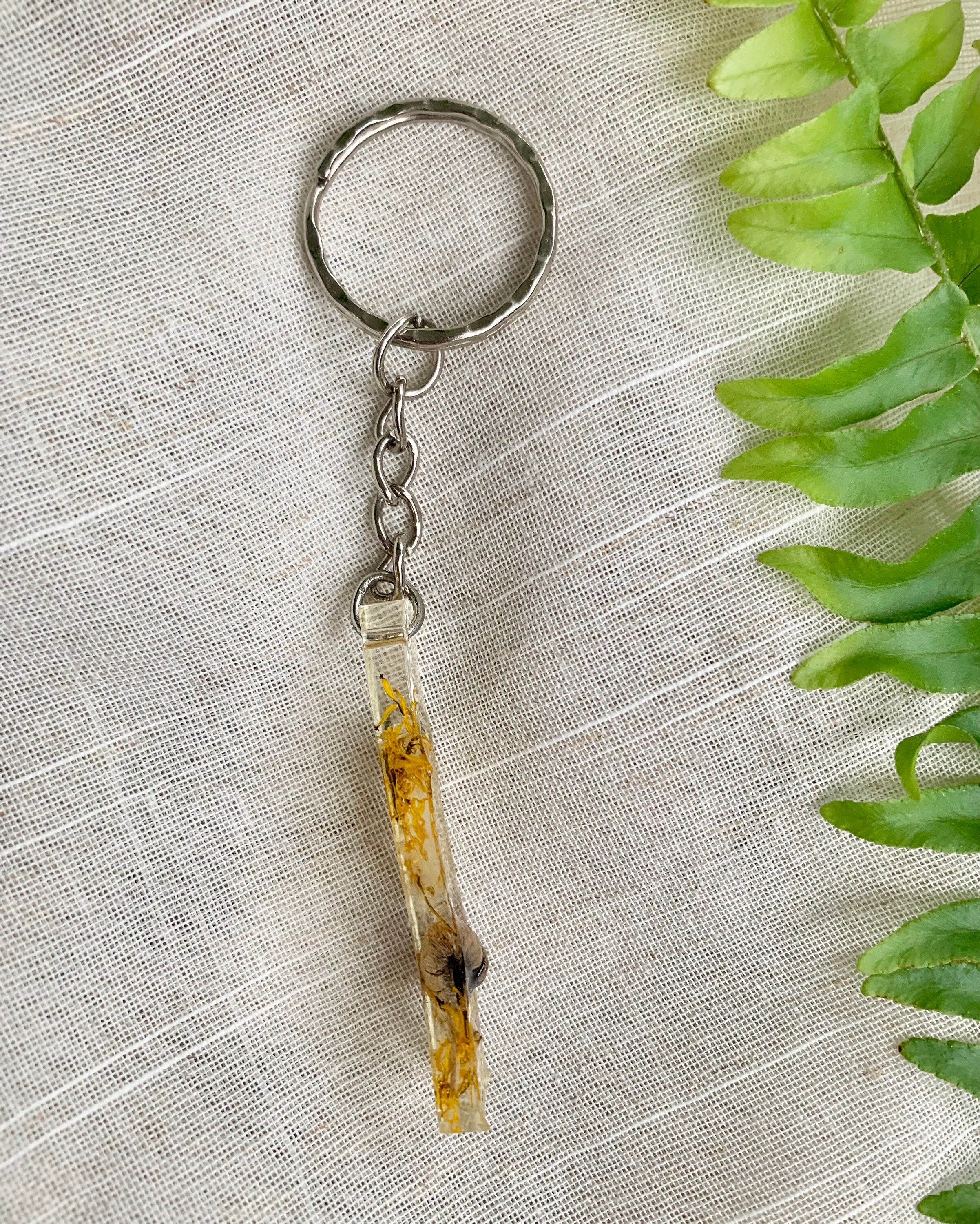 Mushroom Dandelion Resin Keychain, Real Dried Mushroom, Pressed Flowers ...