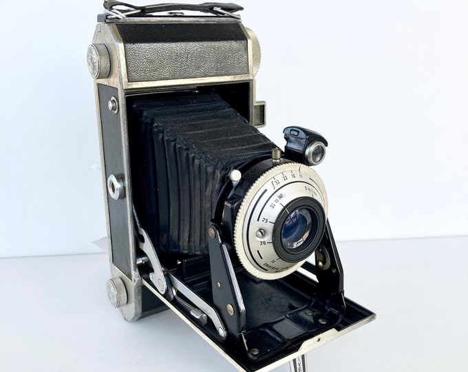 Vintage Film Camera Rare Universal Roamer II 620 Film Camera 1930's ...