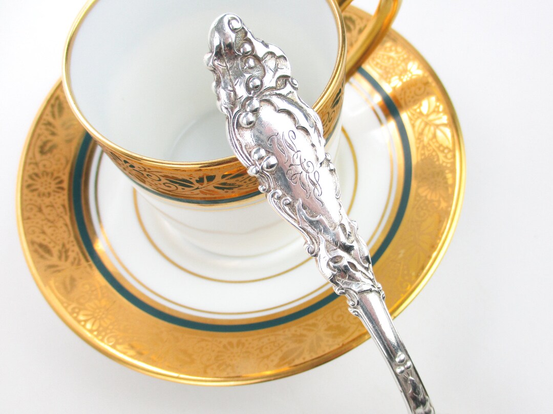 Gorham Sterling Silver Spoon Antique Holly Leaves & Berries - Etsy