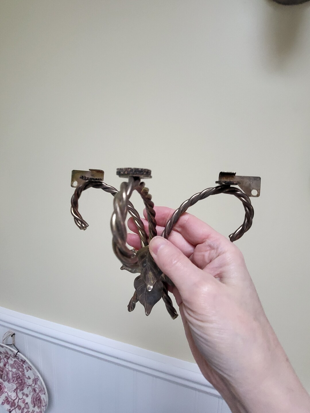 Pair of Brass Twisted Wire Shelf Bracketts With Leaves - Etsy