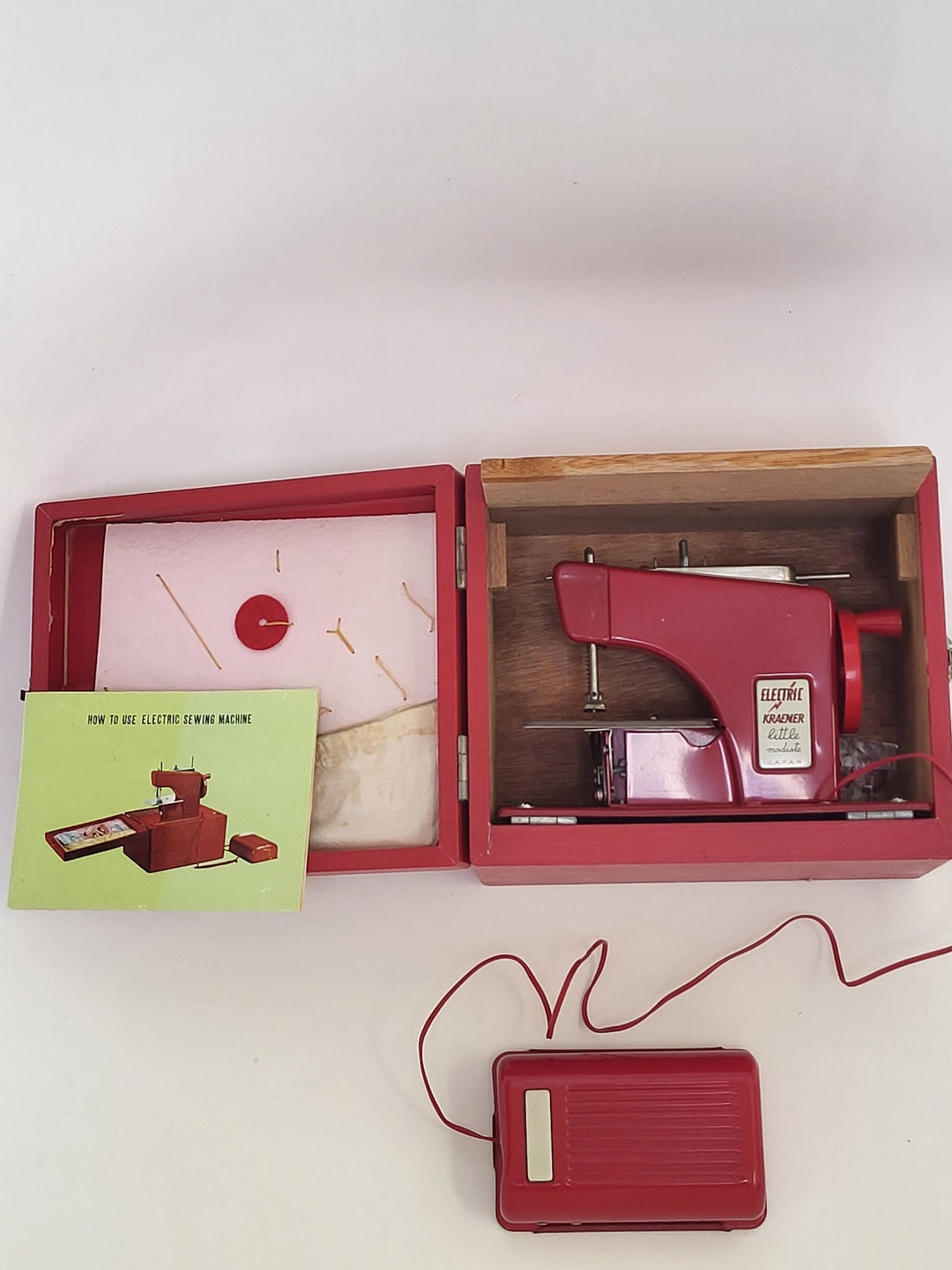Kraemer 1950s Childs Red Sewing Machine in Case - Etsy