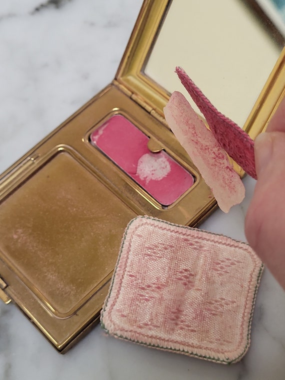 1940s New York Souvenir Ladies Compact - Gem