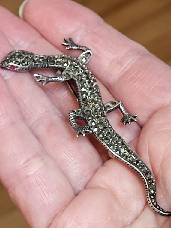 Vintage lizard brooch with - Gem