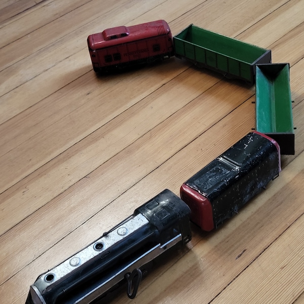 Antique Wind up Train - Etsy