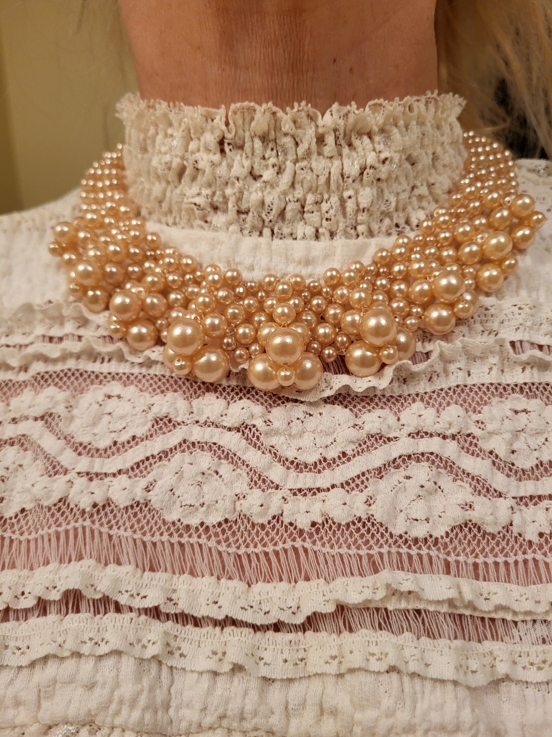 Vintage Ruffle Bubble Pearl Choker/vintage 1950s Ruffle Pearl Choker ...