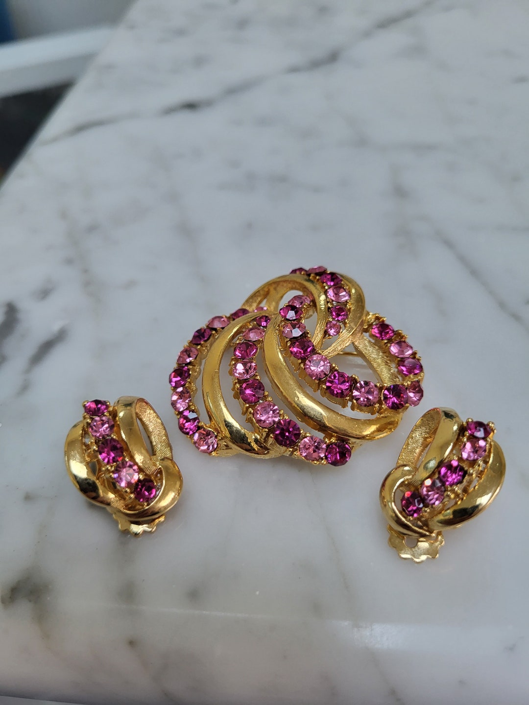 Vintage Lisner Hot Pink and Light Pink Rhinestone Brooch and Clip on ...