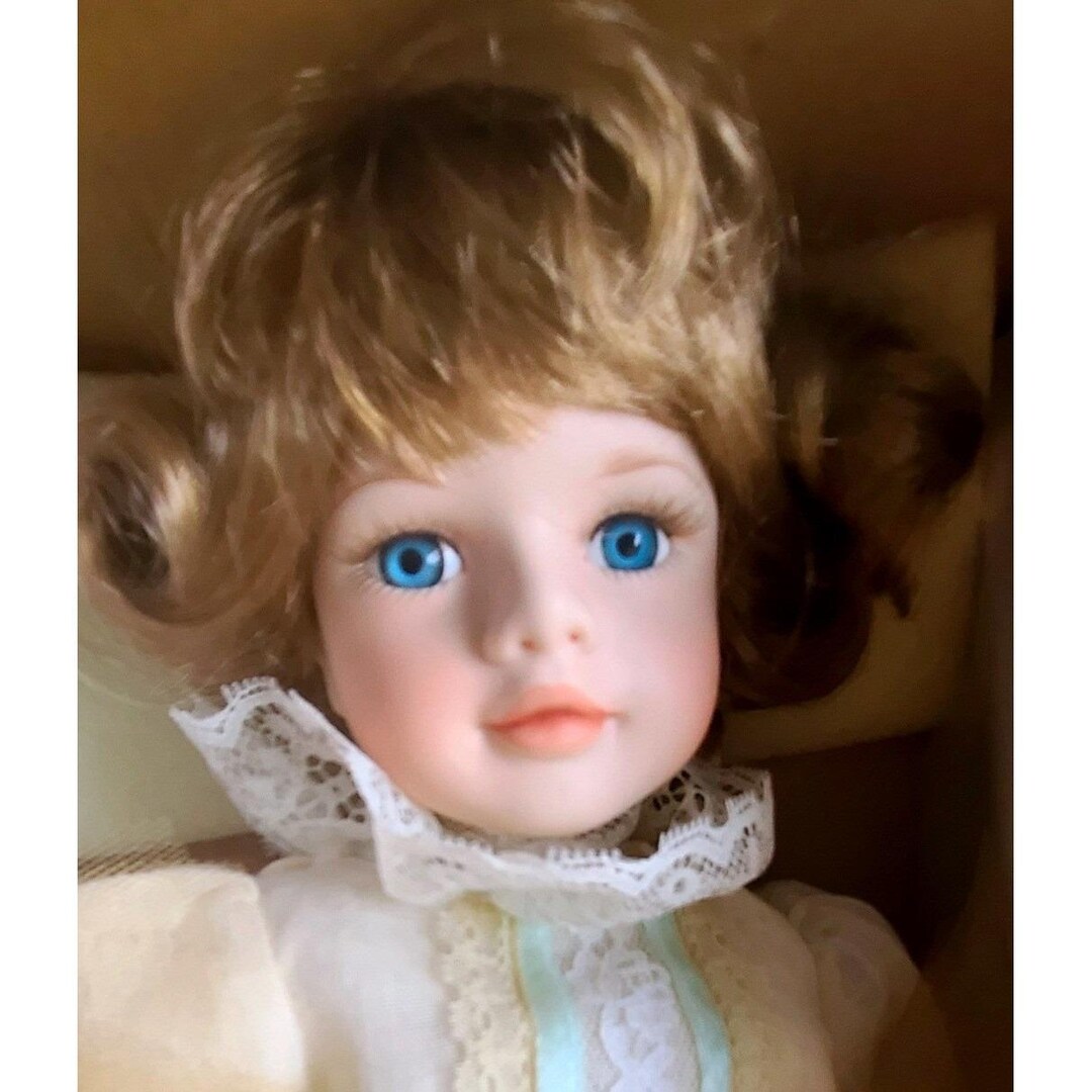 Ashton Drake Marianne Victorian Vanity Doll Porcelain Sandy Freeman ...