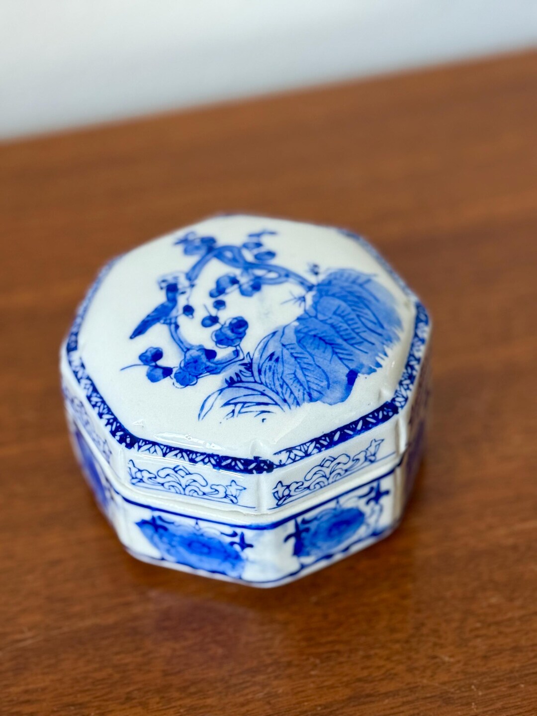 Vintage Blue and White Porcelain Box, Oriental Blue and White Box ...