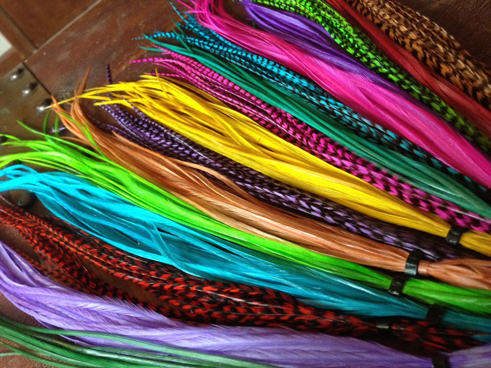 20-30cm Feather Hair Extensions Variety Pack 20 Hair Plumes 8-12inch ...