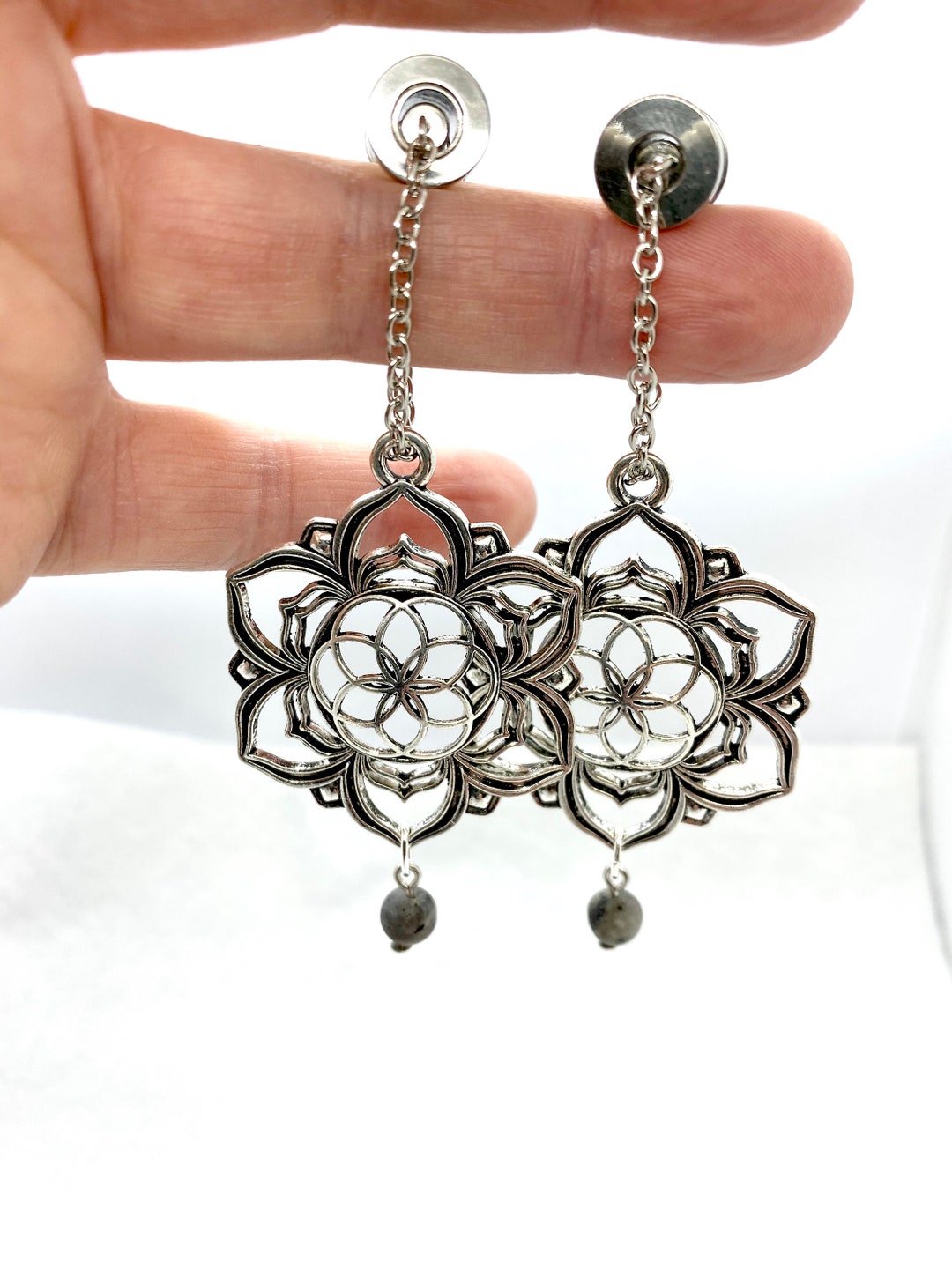 Mandela Eyelet Hangers 2g Dangle Plugs, Screw Clasp Antiqued Silver ...