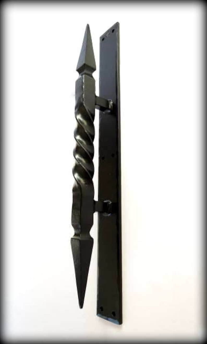 X-LARGE TWISTED DOOR Pull Forged and Signed by Blacksmith Naz - Etsy