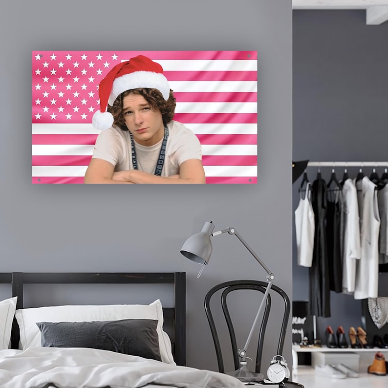 Mason Thames Christmas Flag | Finney Blake Pink USA Flag | Cute Actor ...