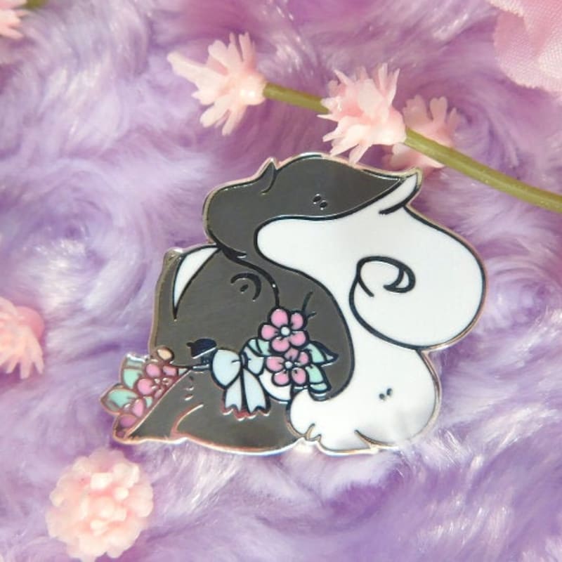 Skunk Pin - Etsy