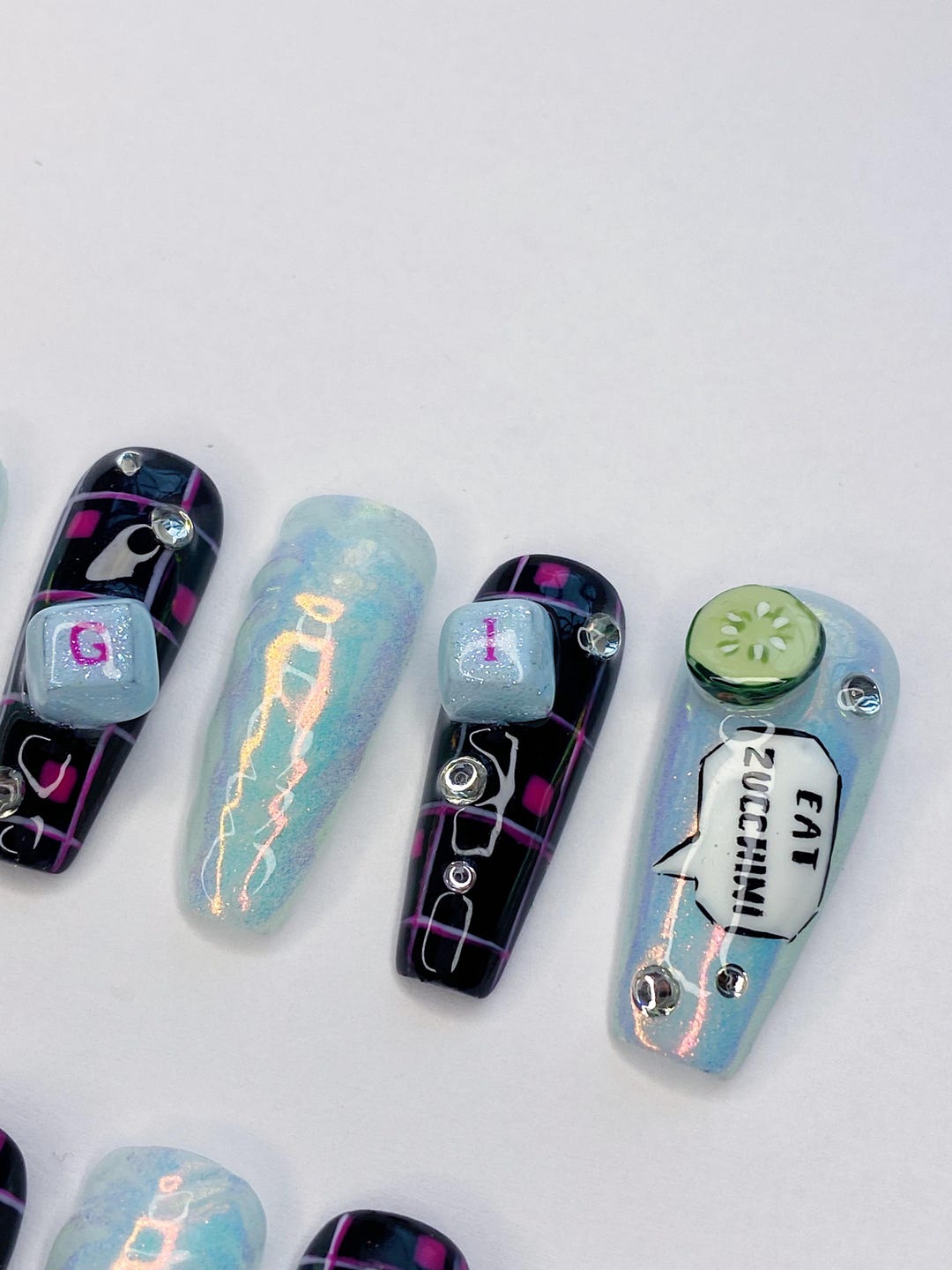Press on NAILS KATSEYE "internet Girl" - Etsy