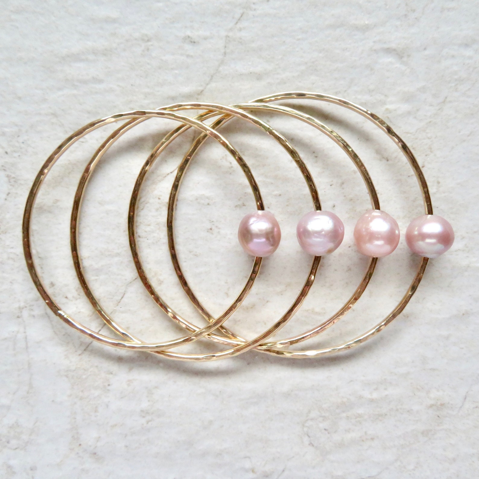 Pink Edison Pearl Bangle Gold Hammered Bracelet Bridal - Etsy