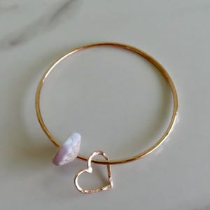 Hawaiian Puka Shell Bangle, Gold Hammered Heart, Hawaii Beach Jewelry ...