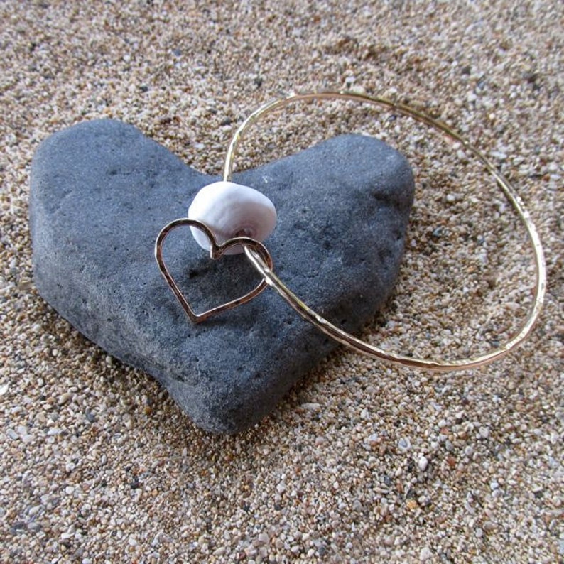 Hawaiian Puka Shell Bangle: Gold Hammered Heart, Beach Jewelry - Etsy