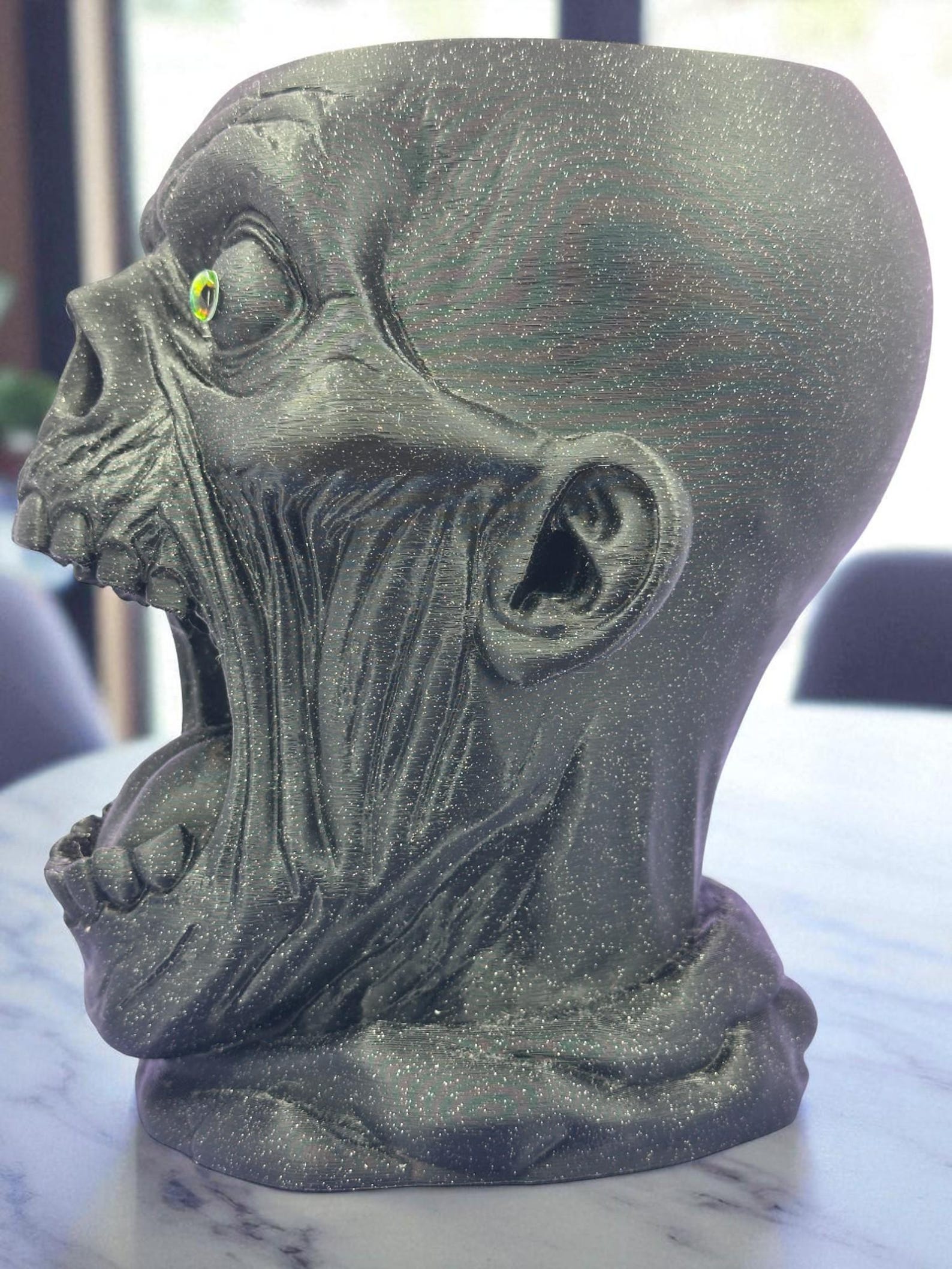 Zombie Skull Planter – Screaming Horror Décor | Gothic Accent & Unique ...