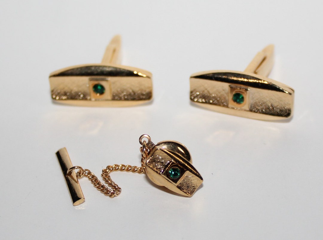 Vintage Gold Tone Emerald Green Stone Tie Pin and Cuff Links - Etsy