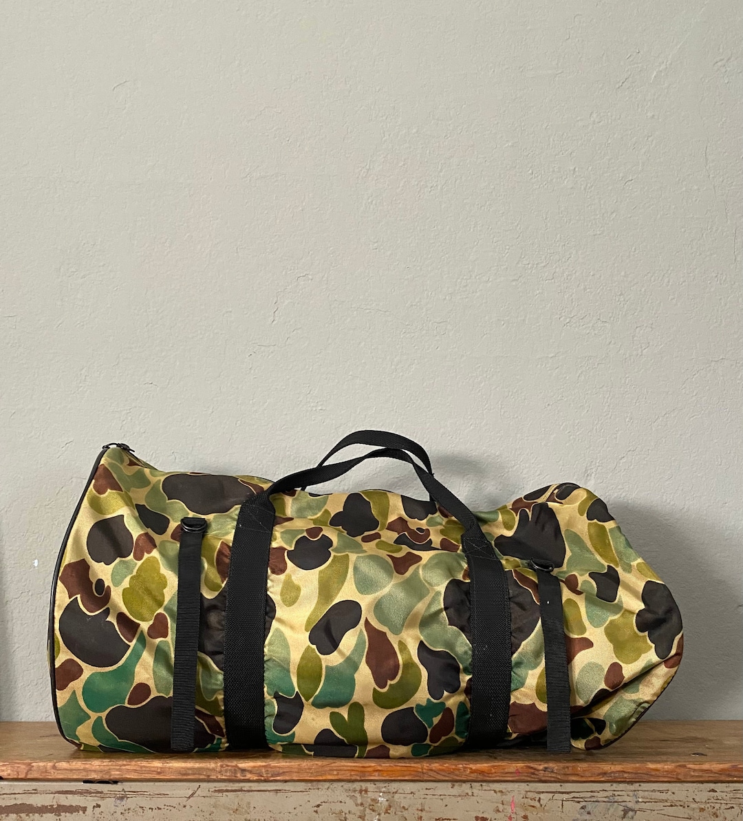 Vintage Camouflage Duffel Bag Tote Camo Hunting Fatigues Camoflauge ...