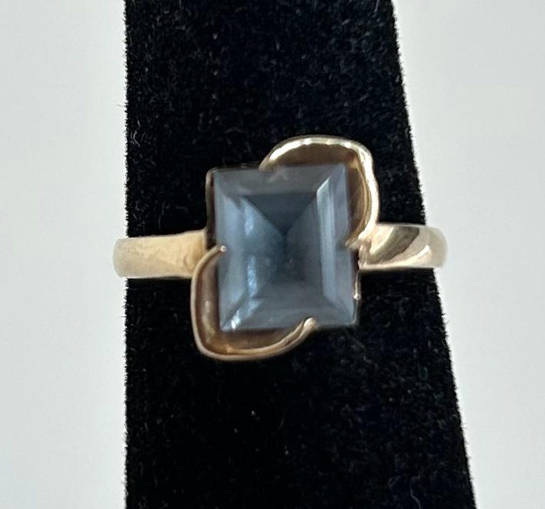 10 K Yellow Gold Blue Stone Ring-size 5 - Etsy