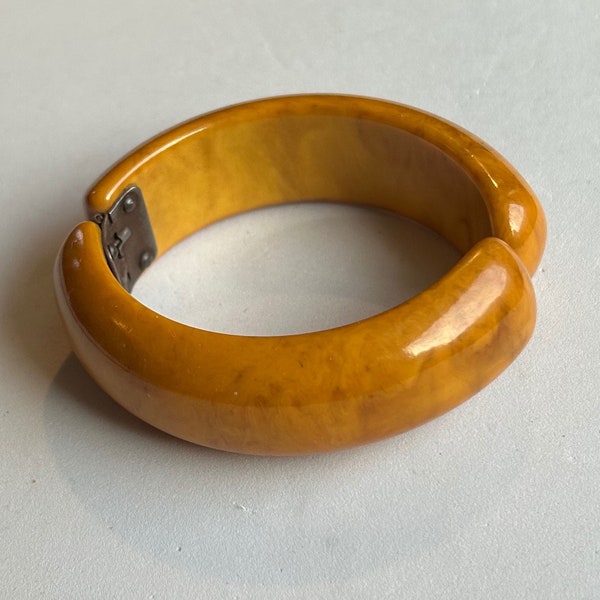 Yellow Bakelite - Etsy