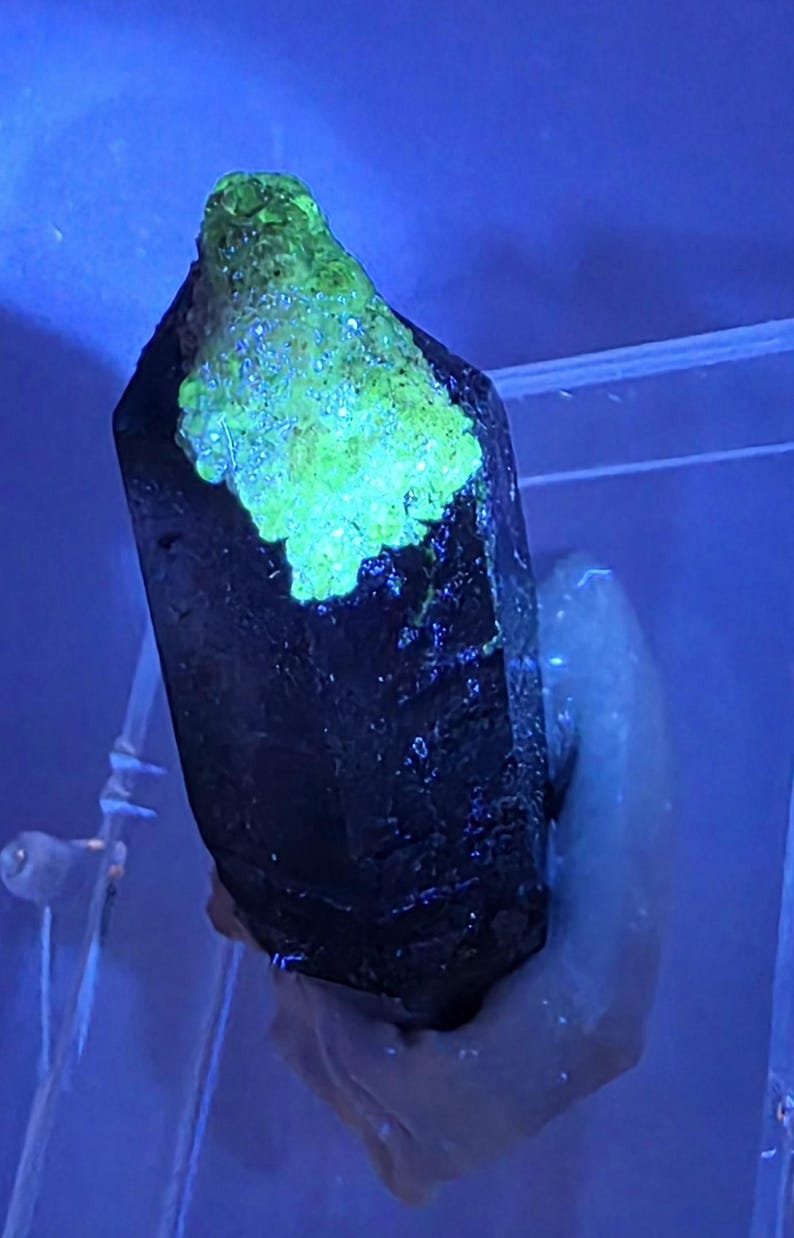 Brandberg Amethyst Point – Double Terminated Crystal With UV Reactive ...