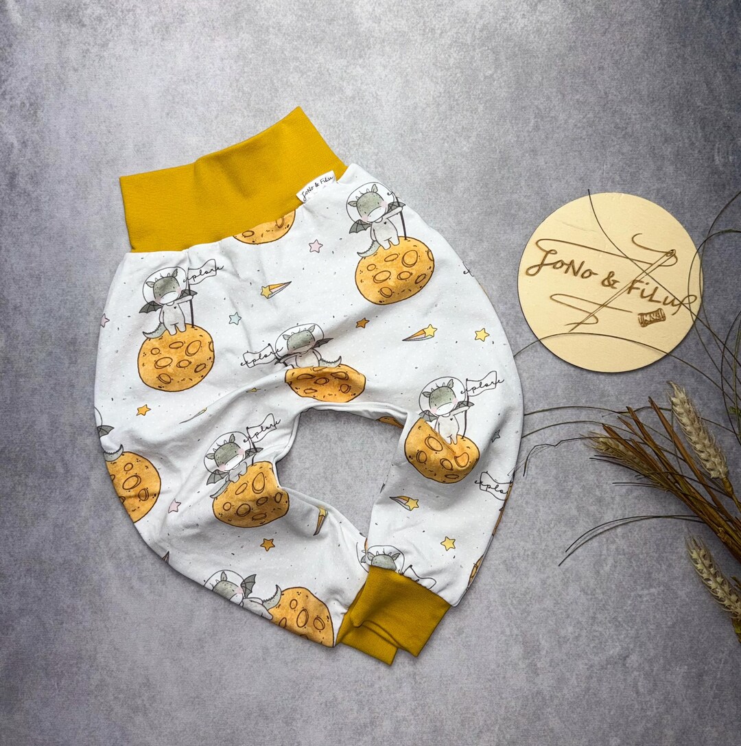 Pumphose Hose Filu on the Moon Gr.56 - Gr.110 Unisex Newborn Geschenk Drache Mond Erstaustattung ...