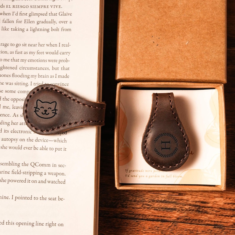Personalized Leather Magnetic Bookmark: Engraved Reader Gift - Etsy