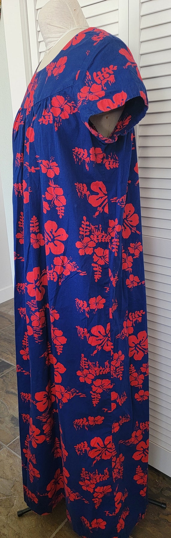 1960s Hawaiian Dress/ Red Hibiscus Long Mumu/ Ui Maik… - Gem