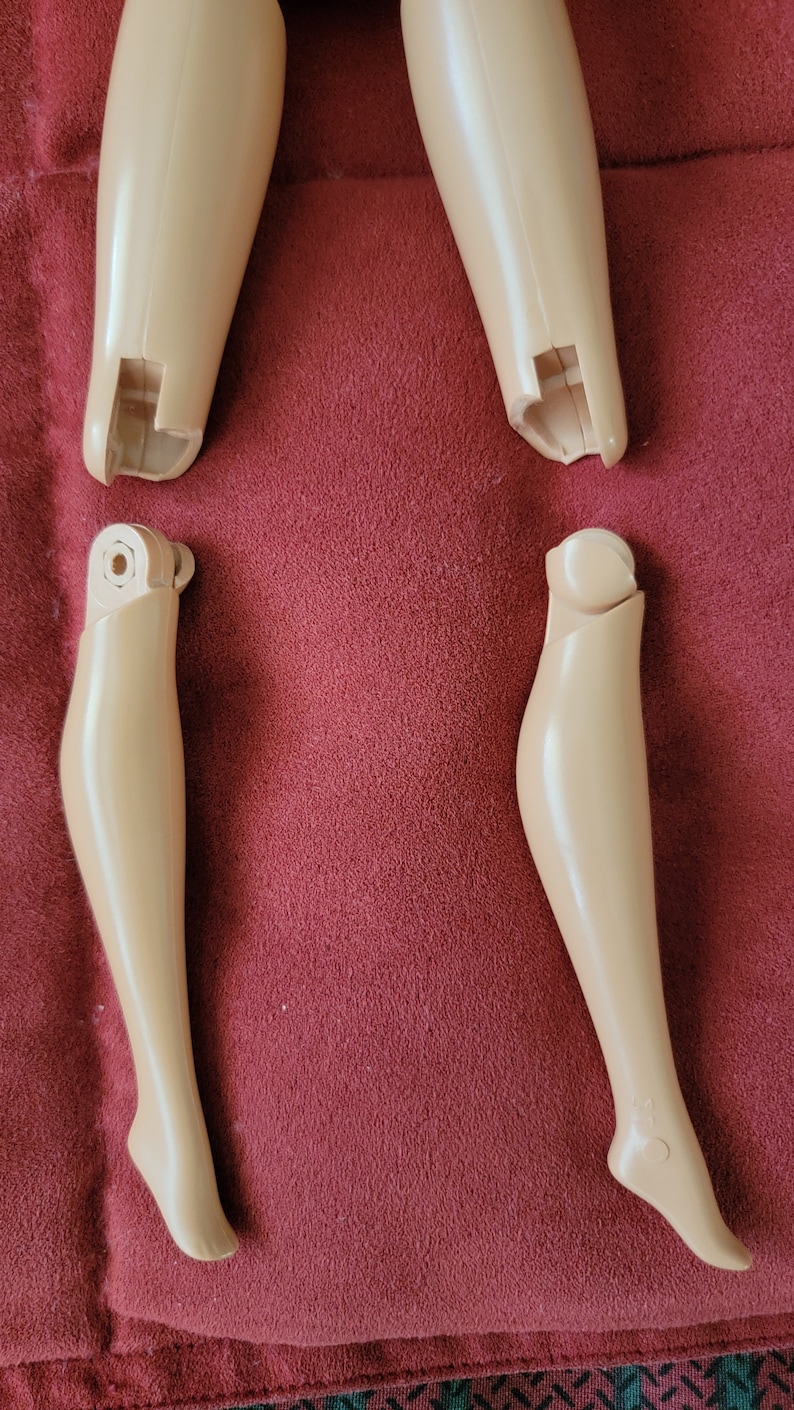 1993 Barbie Doll / Damaged/ Broken Parts/ Headless - Etsy