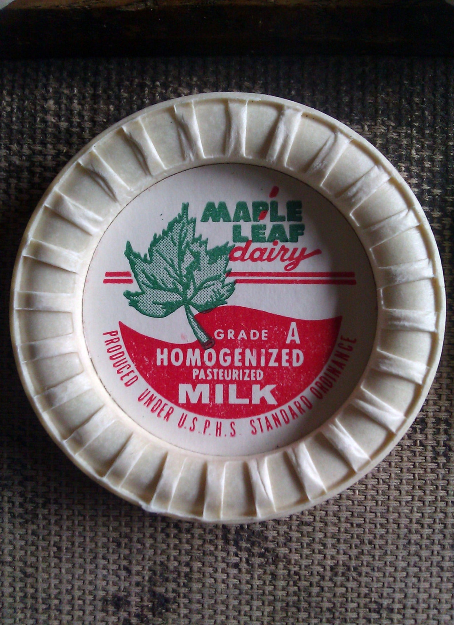 Vintage Milk Bottle Caps / Maple Leaf / Idaho Dairy Farm Decor/ Genuine ...