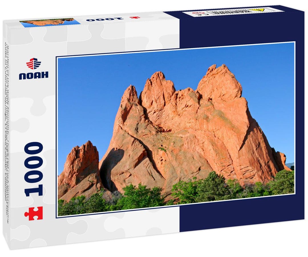 Garden of the Gods Monolith - Huge Red Rock Outcropping Rises Into the ...