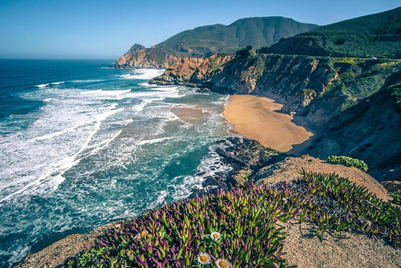 Devil's Slide Sheer Cliffs and Pacific Ocean Coast in San Mateo County ...