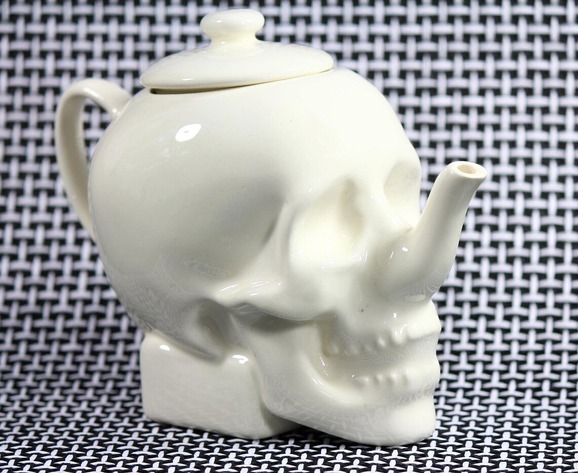 Limited Edition SKULL TEAPOT // Bone White Edition // by Dirie - Etsy
