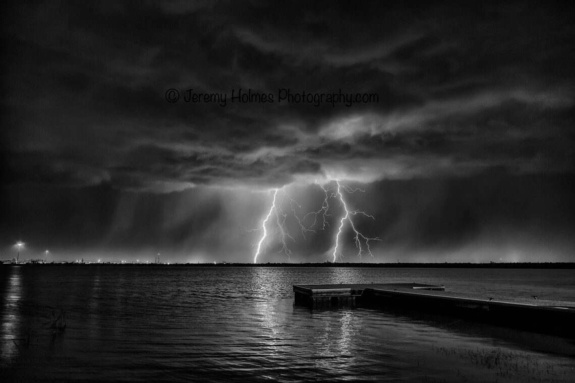 Lightning Bolt Over Lake in Texas From a Supercell Thunderstorm in ...