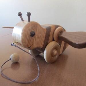 Bumble Bee Pull Toy, Natural Oak and Walnut - Etsy