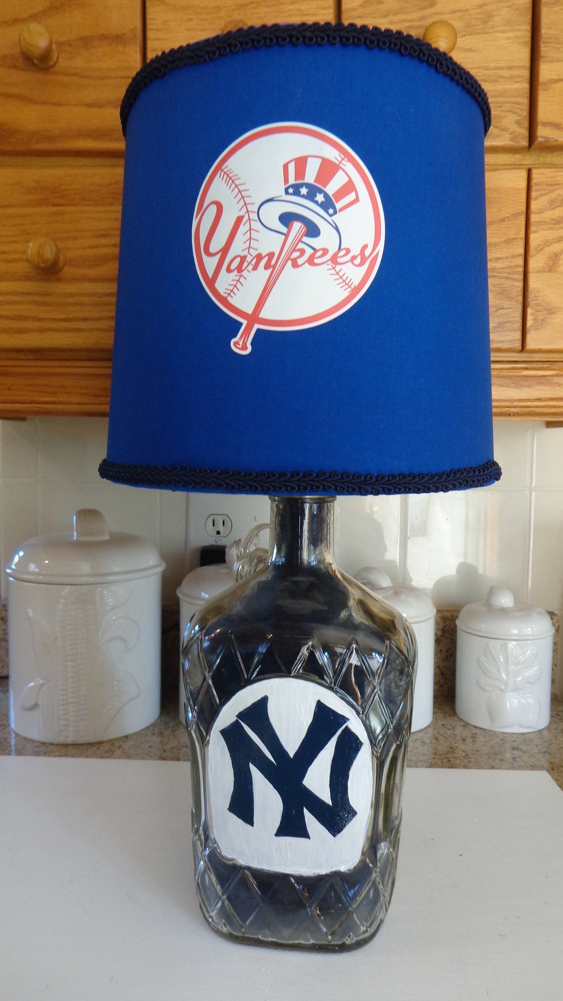 Sports Team Table/desk Lamp hand-painted NY Yankees Logo & Blue Shade ...