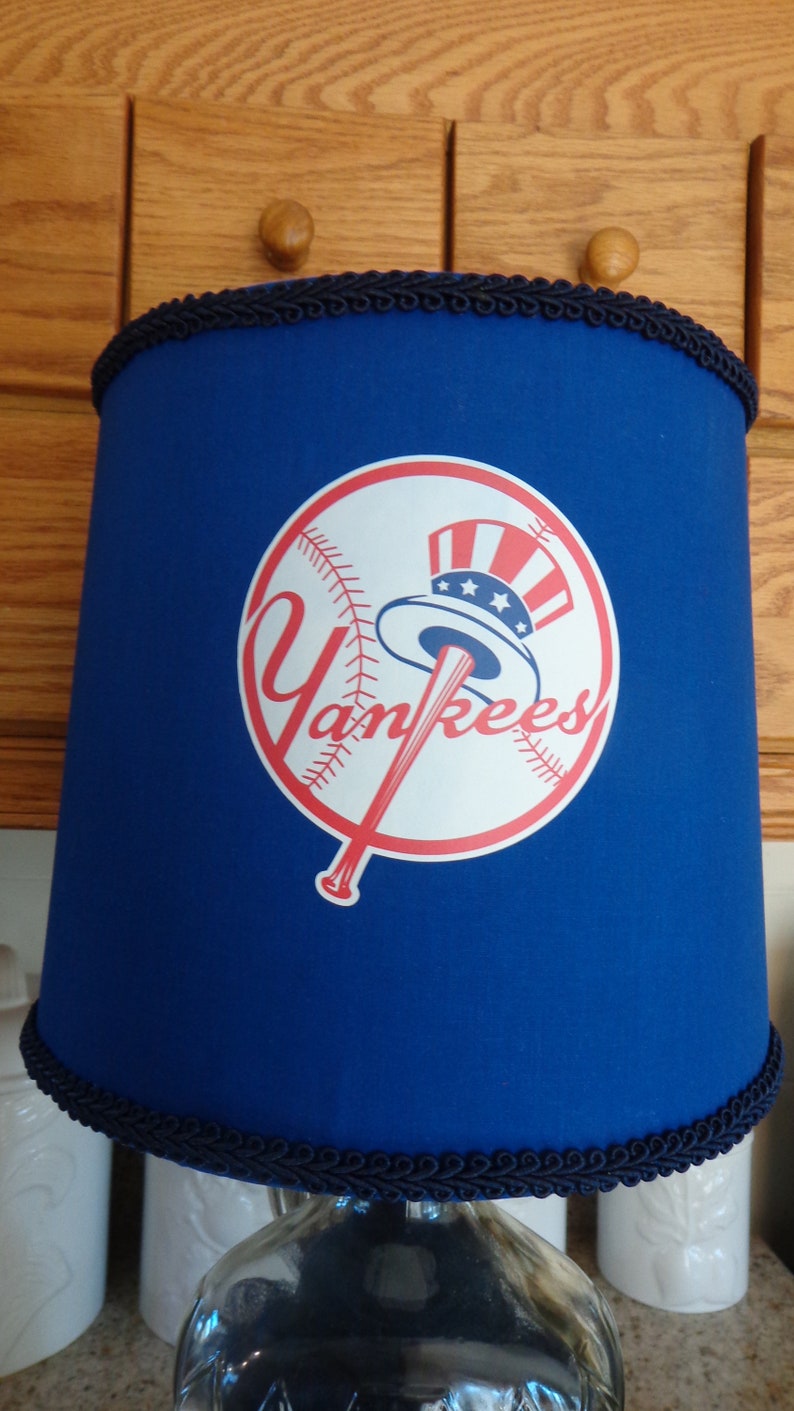 Sports Team Table/desk Lamp hand-painted NY Yankees Logo & Blue Shade ...