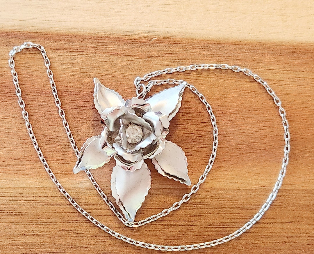 Beautiful Vintage Budding Rose Brooch/pendanton a Change in Silvertone With a Crystal in Very ...