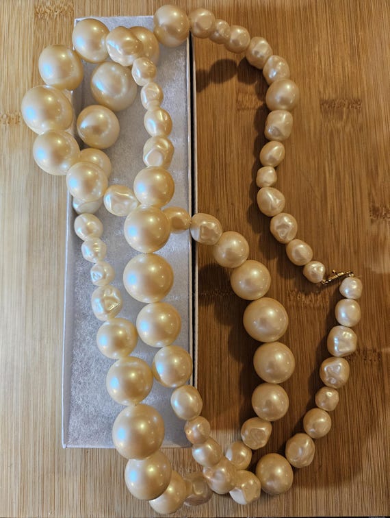 Rare find of this extra long Monet necklace with faux… - Gem