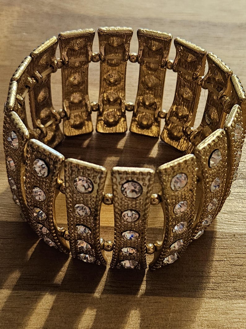 Old Hollywood Style Large Stretch Goldtoned Stretch Bracelet With ...