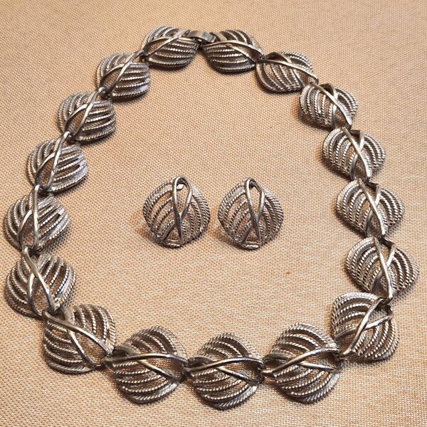 Vintage Jewelry Set - Etsy